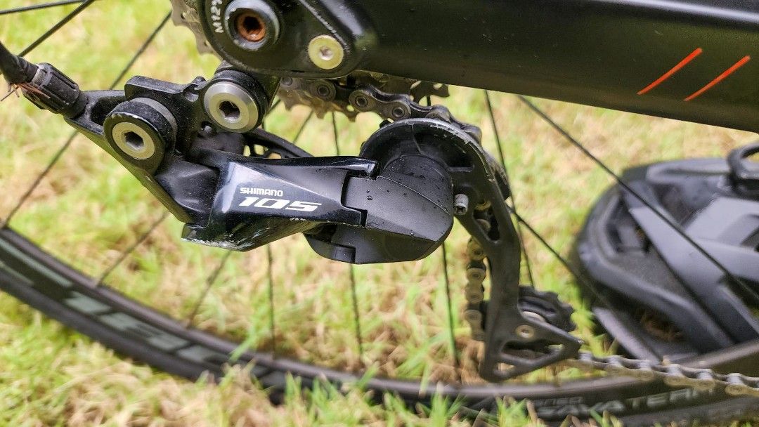 Japan Toray T700 Carbon Fibre Road Bike with Full Shimano 105 Groupset ...