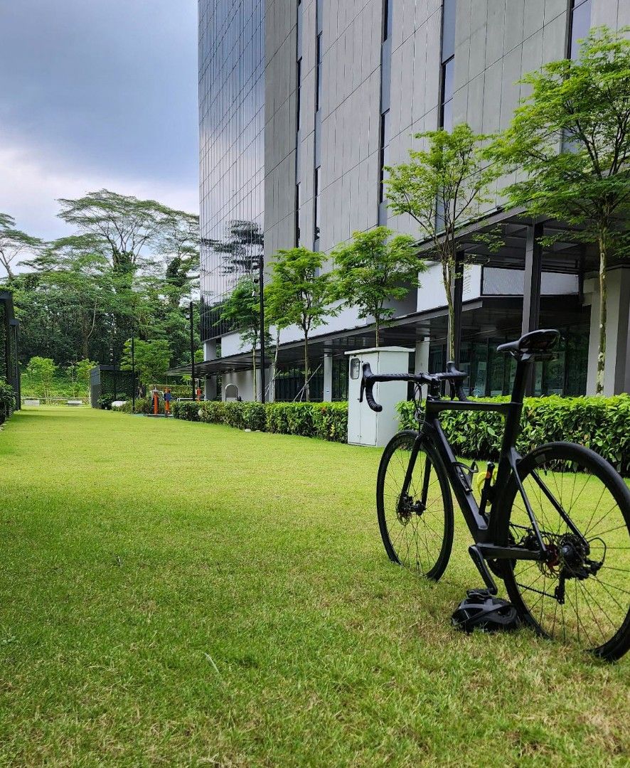 Japan Toray T700 Carbon Fibre Road Bike with Full Shimano 105 Groupset ...