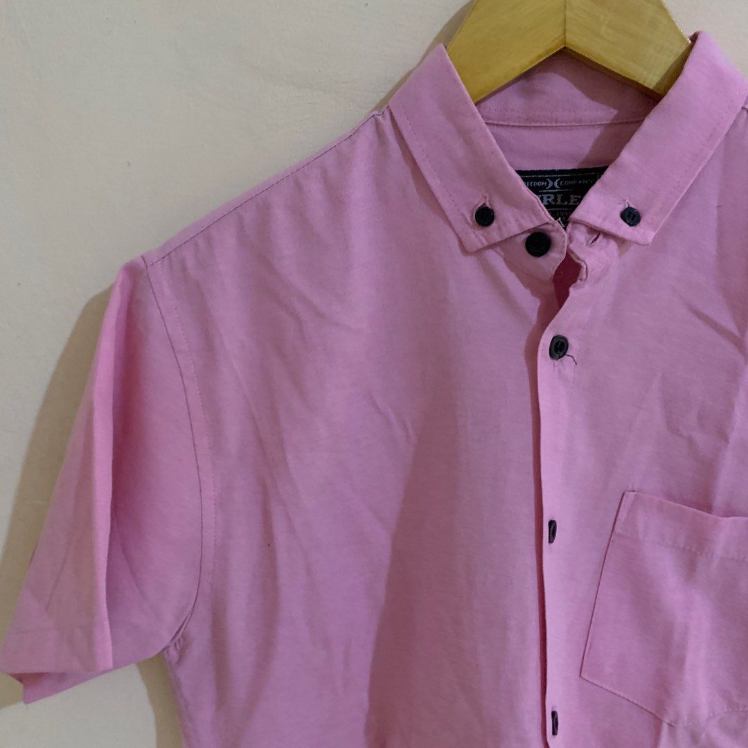 Kemeja Pink Pria Hurley, Fesyen Pria, Pakaian , Atasan di Carousell
