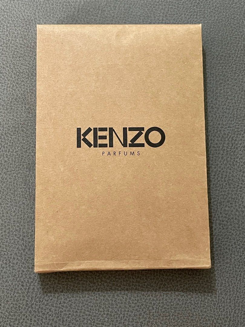 KENZO PARFUM TROUSSE ORIGAMI ORIGAMI POUCH, Women's Fashion, Bags ...