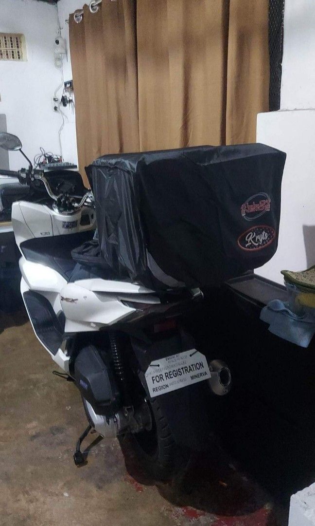 Kryst Top box cover up to 55 liters on Carousell