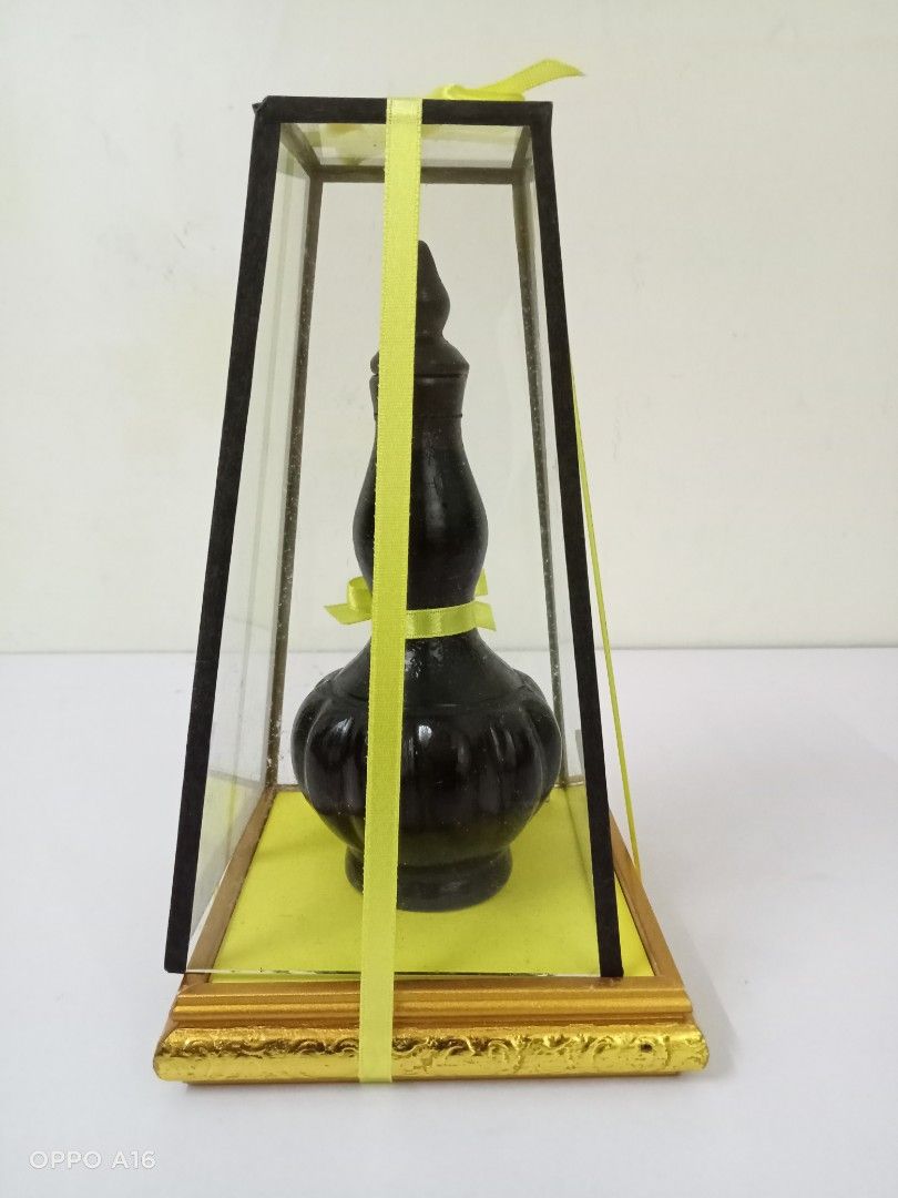 Labu Sayong Kuala Kangsar Sourvenior in Glass Casing, Hobbies & Toys ...