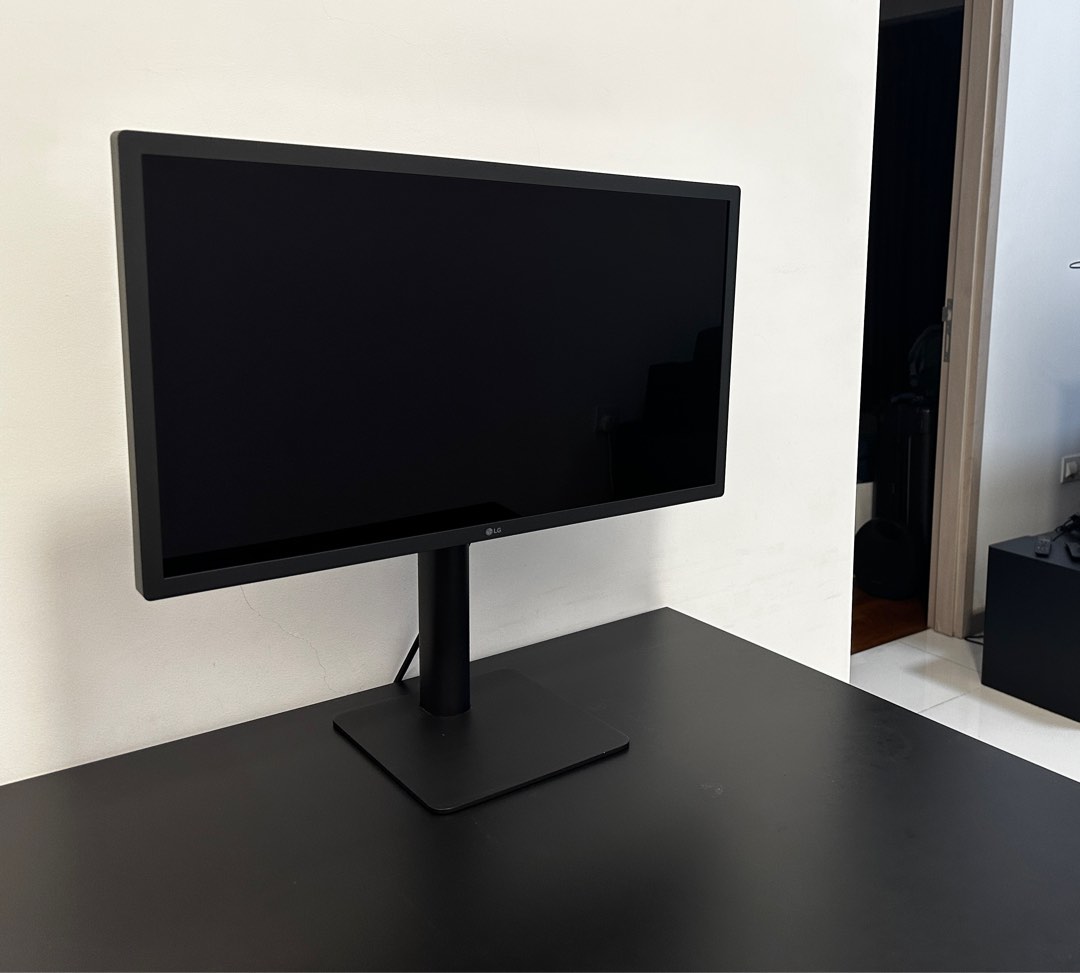 LG UltraFine Display 23.7 inch 4K (For Mac), Computers & Tech, Parts ...