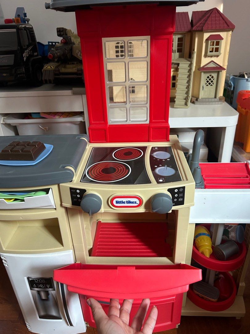 Little Tikes Kitchen Set, Hobbies & Toys, Toys & Games on Carousell
