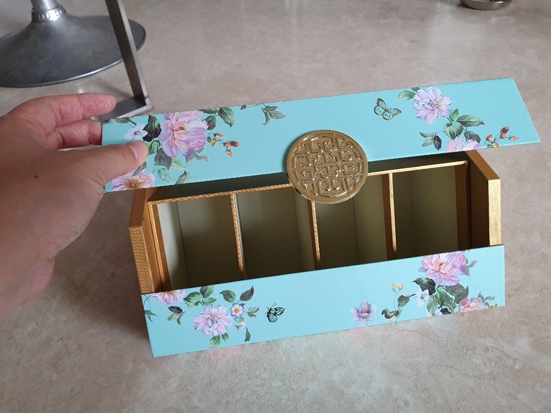 Mandarin Oriental Moon cake boxes, Furniture & Home Living, Home Decor ...