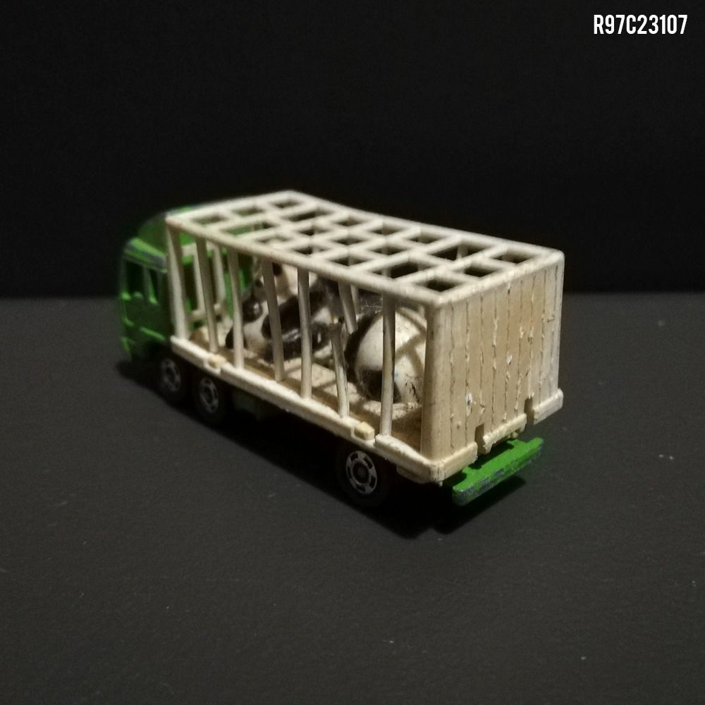 Mitsubishi Fuso Animal (Panda) Carrier (Tomy Tomica #76) Green Truck - Used/Not Mint on Carousell