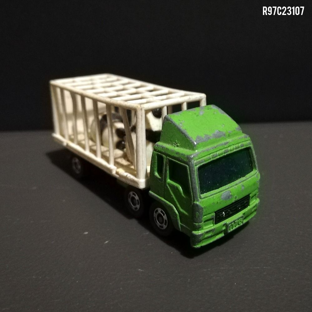 Mitsubishi Fuso Animal (Panda) Carrier (Tomy Tomica #76) Green Truck - Used/Not Mint on Carousell