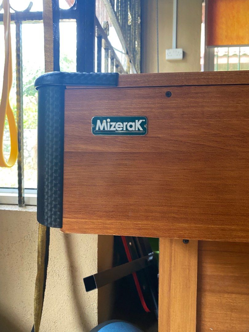 Mizerak Pool Table, Sports Equipment, Sports & Games, Billiards ...