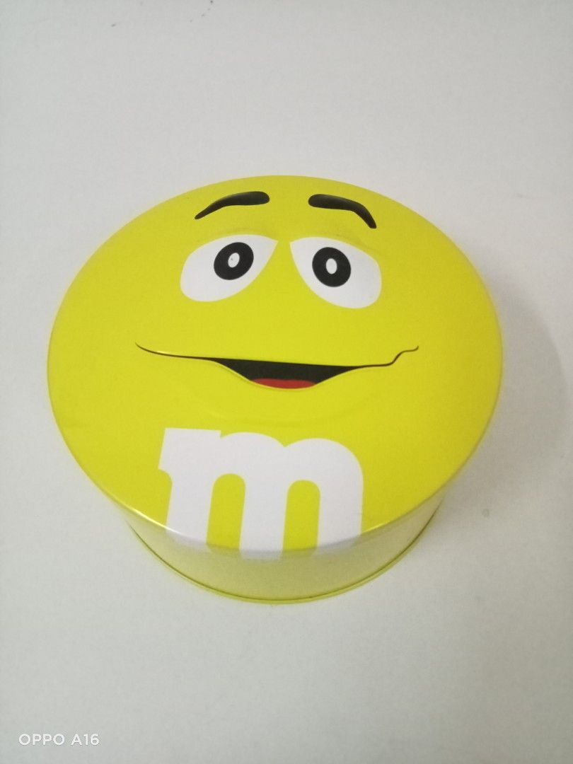 M&M's Limited Edition Tin, Hobbies & Toys, Collectibles & Memorabilia ...