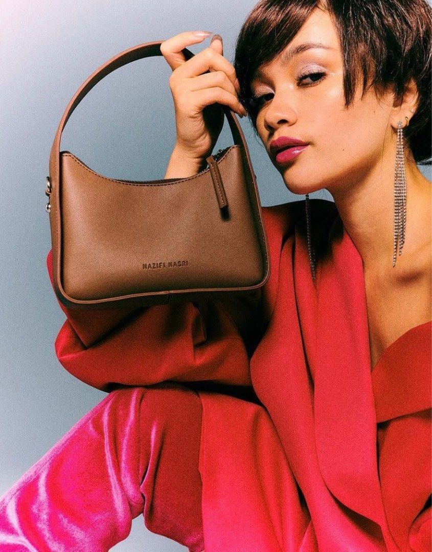 Nazifi Nasri Medium Oked in Wood, Women's Fashion, Bags & Wallets ...