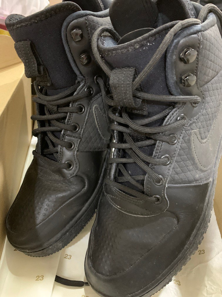 Nike Mid cut court Borough winter boots, Women's Fashion, Footwear ...