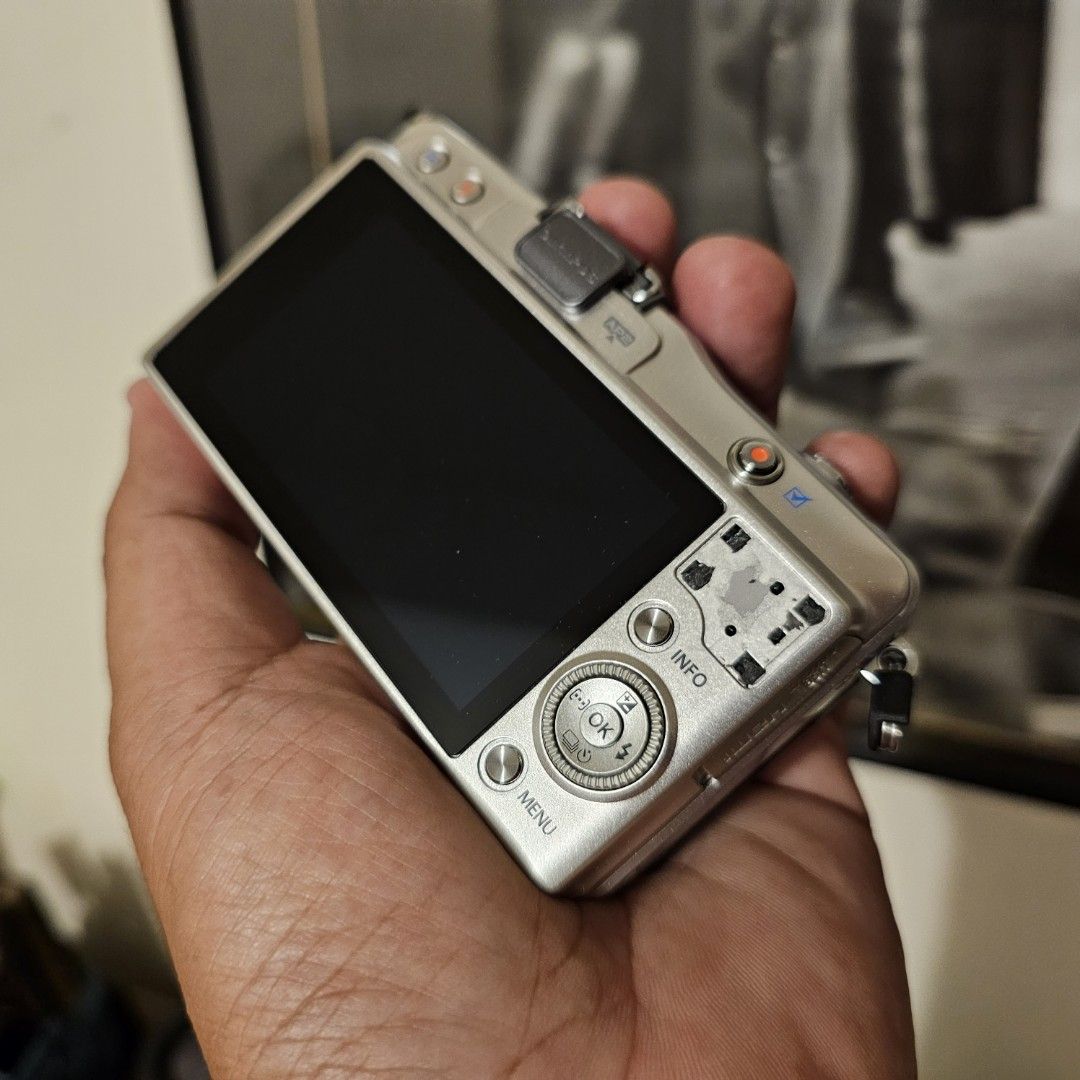 Olympus Pen Mini E-PM2 with Vignetting (Body Only), Photography ...