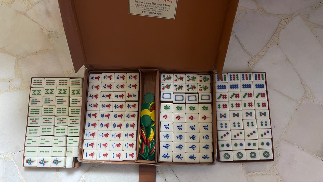 Portable Mahjong Set, Hobbies & Toys, Toys & Games on Carousell
