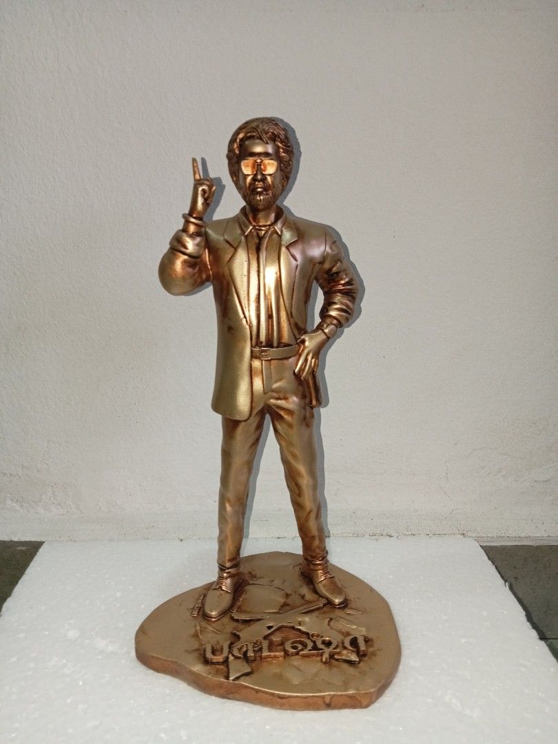 Rajini / Rajni / Rajinikanth / Baasha Statue, Hobbies & Toys ...