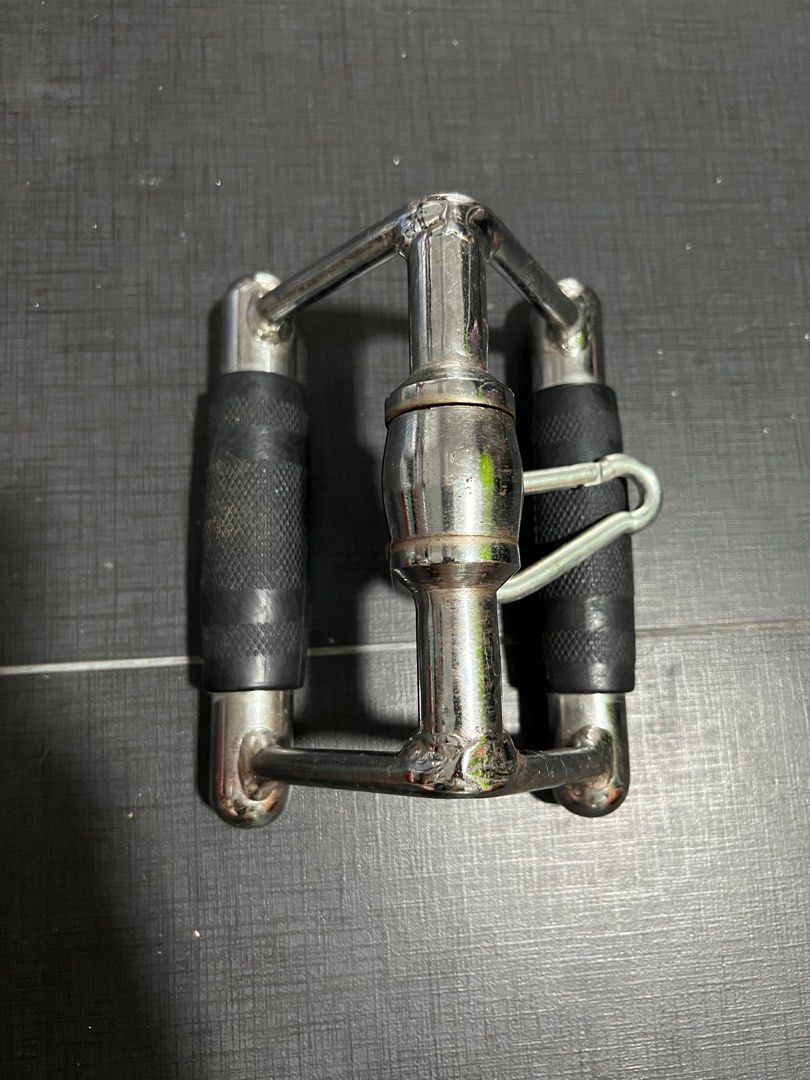 Revolving Seated Row - Double D - V Handle Attachment, Sports Equipment ...