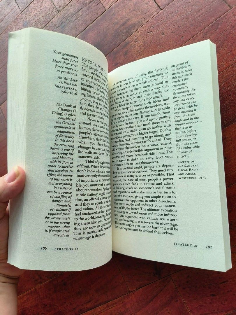 Robert Greene: The Concise 33 Strategies of War, Hobbies & Toys, Books ...