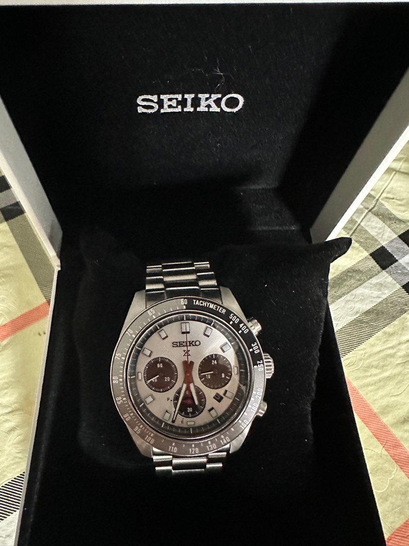 Seiko Panda, Men's Fashion, Watches & Accessories, Watches on Carousell