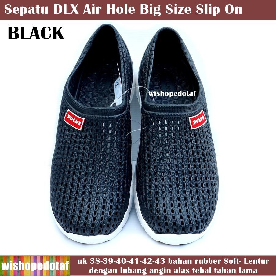 Sepatu Kets Slip On Air DLX Hole Big Size, Fesyen Pria, Sepatu , Sandal di Carousell