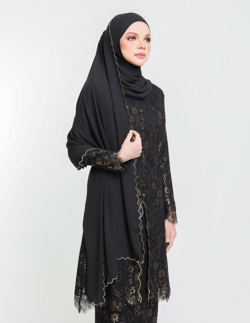 SEWA SET CROWN, VEIL DAN HAND BOUQUET (JB PASIR GUDANG), Women's ...
