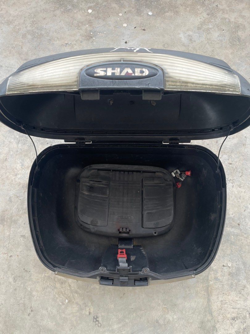 Shad box 45l, Motorcycles, Motorcycle Accessories on Carousell