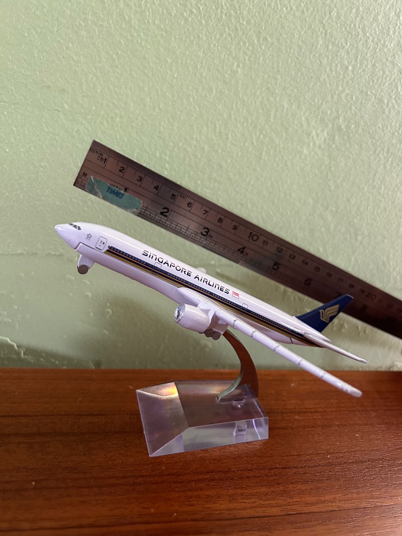 SIA model airplane, Hobbies & Toys, Toys & Games on Carousell