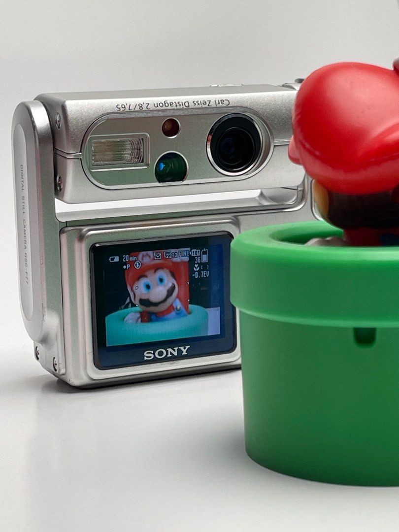 Sony DSC-F77 Cybershot Y2K Digicam CCD Digital Camera, Photography, Cameras on Carousell