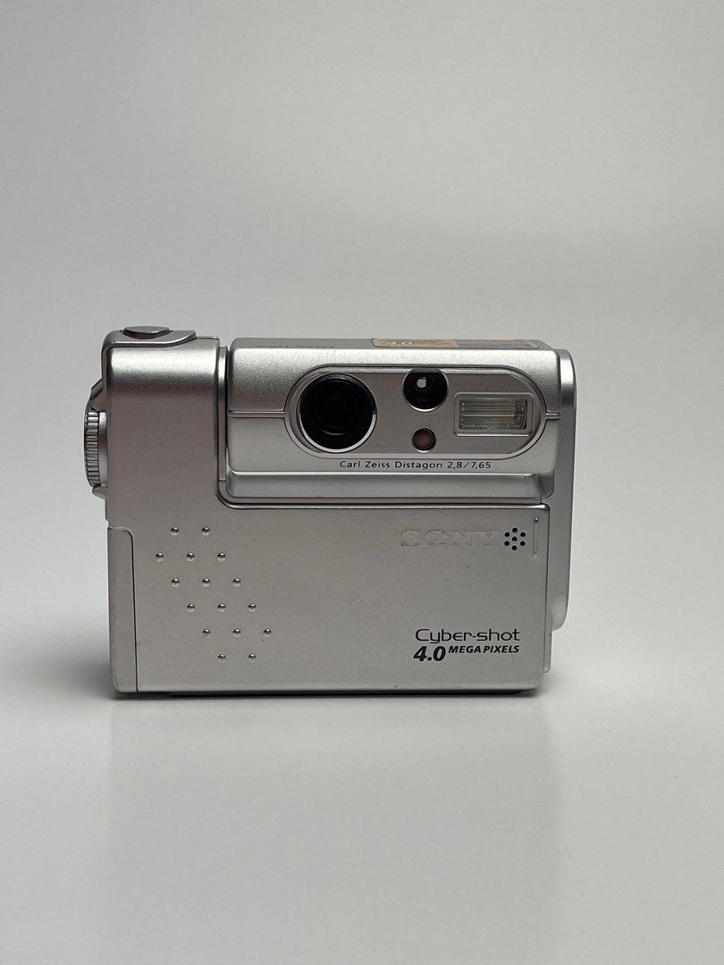 Sony DSC-F77 Cybershot Y2K Digicam CCD Digital Camera, Photography, Cameras on Carousell