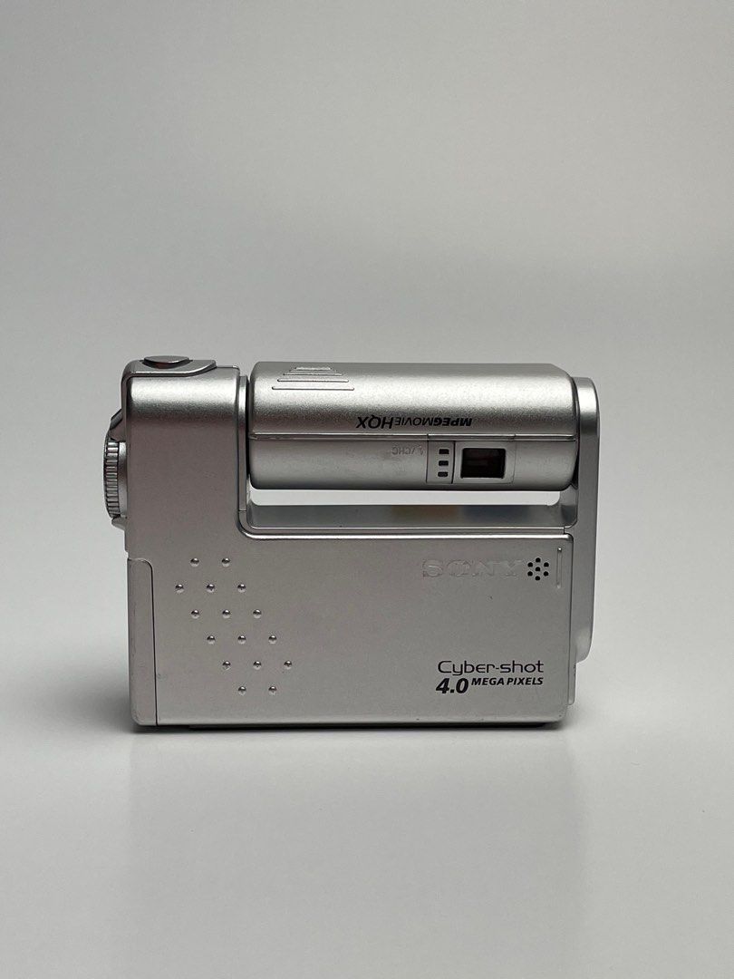 Sony DSC-F77 Cybershot Y2K Digicam CCD Digital Camera, Photography, Cameras on Carousell