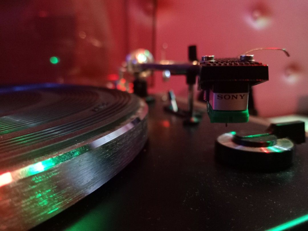 Sony PS1100 Turntable, Audio, Other Audio Equipment on Carousell