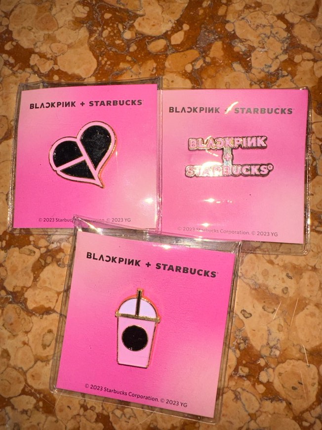 Starbucks Blackpink Pin, K-Wave di Carousell