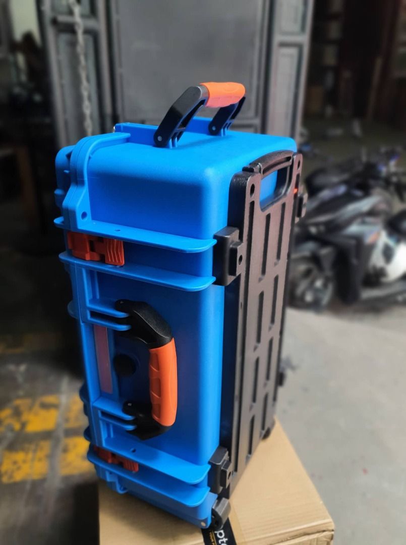 THE NEW RAPTOR 6000 AIR BLUE EDITION, Hobbies & Toys, Travel, Luggage ...