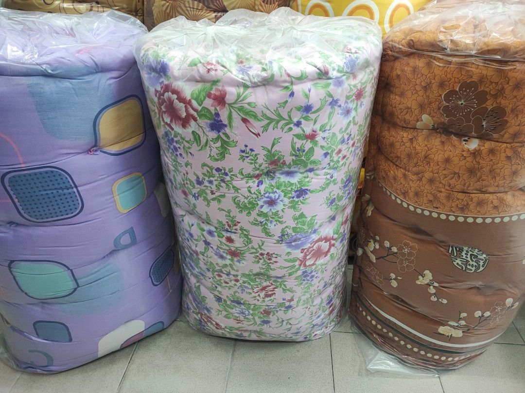 Tilam bercorak mix kekabu, Furniture & Home Living, Furniture, Bed ...