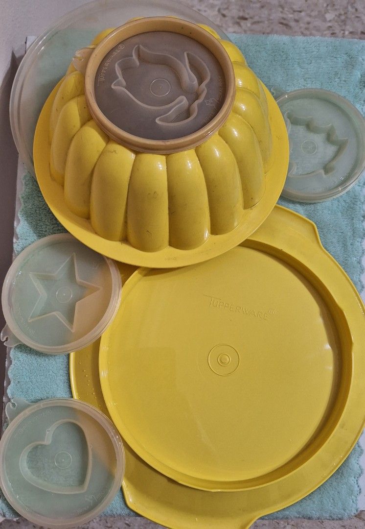 Tupperware Agar agar/Jelly Mould, Furniture & Home Living, Kitchenware ...