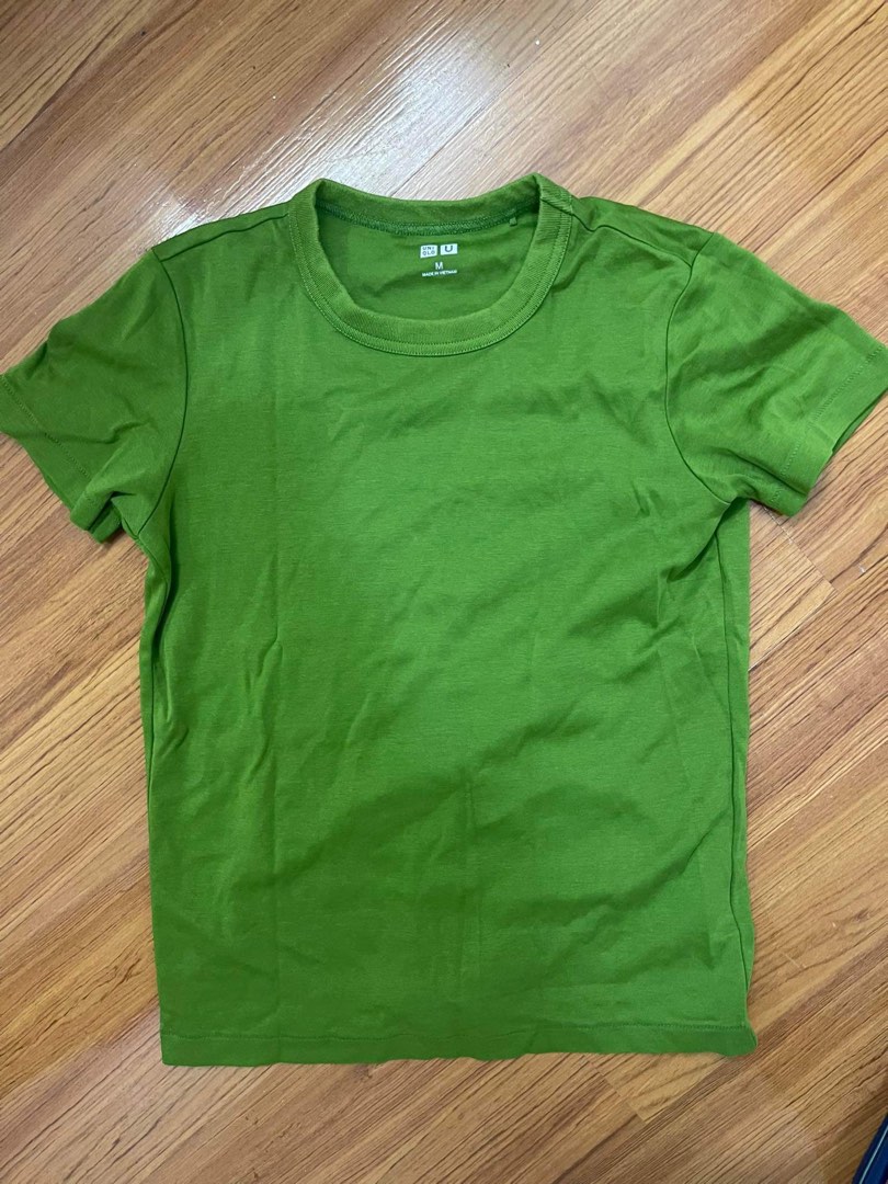 Uniqlo Green Blouse, Women's Fashion, Tops, Blouses on Carousell