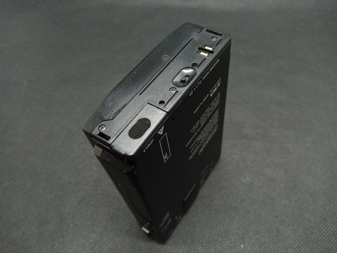 Walkman Kaset Aiwa HS-JX303, Elektronik, Audio di Carousell