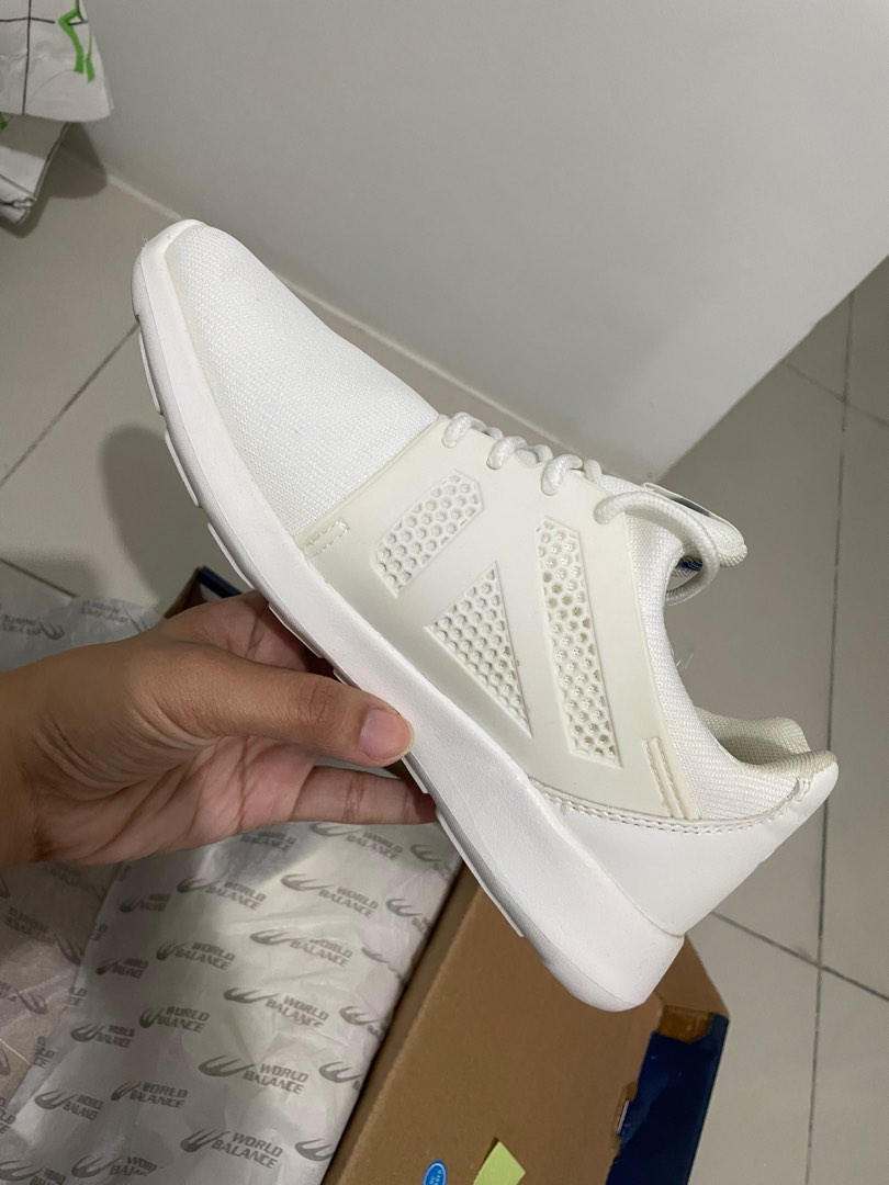 World Balance White Shoes, Women's Fashion, Footwear, Sneakers on Carousell