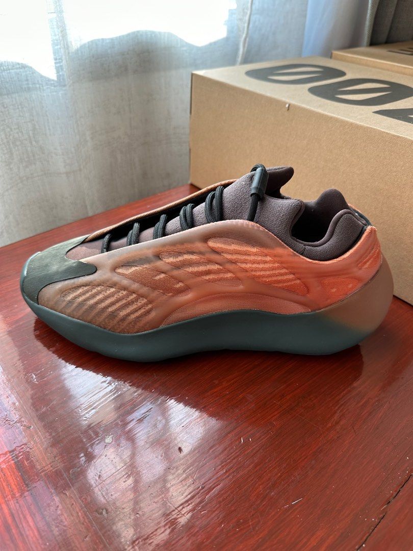 YZY 700 V3, Luxury, Sneakers & Footwear on Carousell
