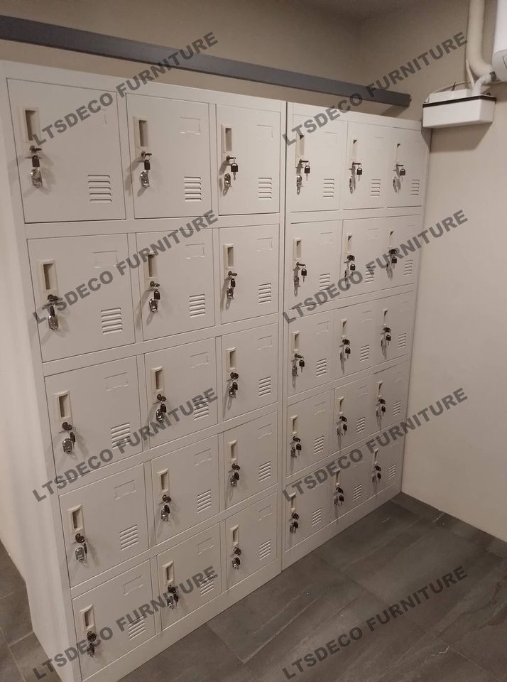 15DOOR LOCKER OFFICE PARTITION - FURNITURES on Carousell