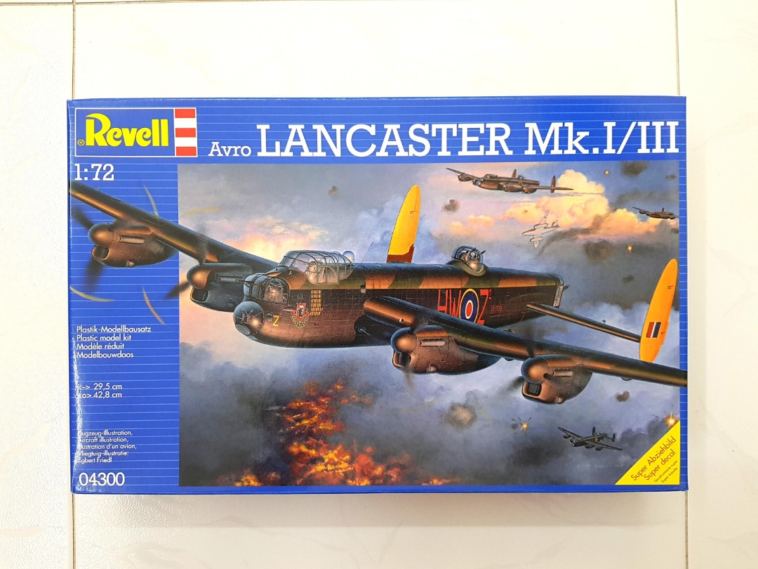 1/72 #04300 Revell British RAF Heavy Bomber Avro Lancaster Mk.I /IIIB ...