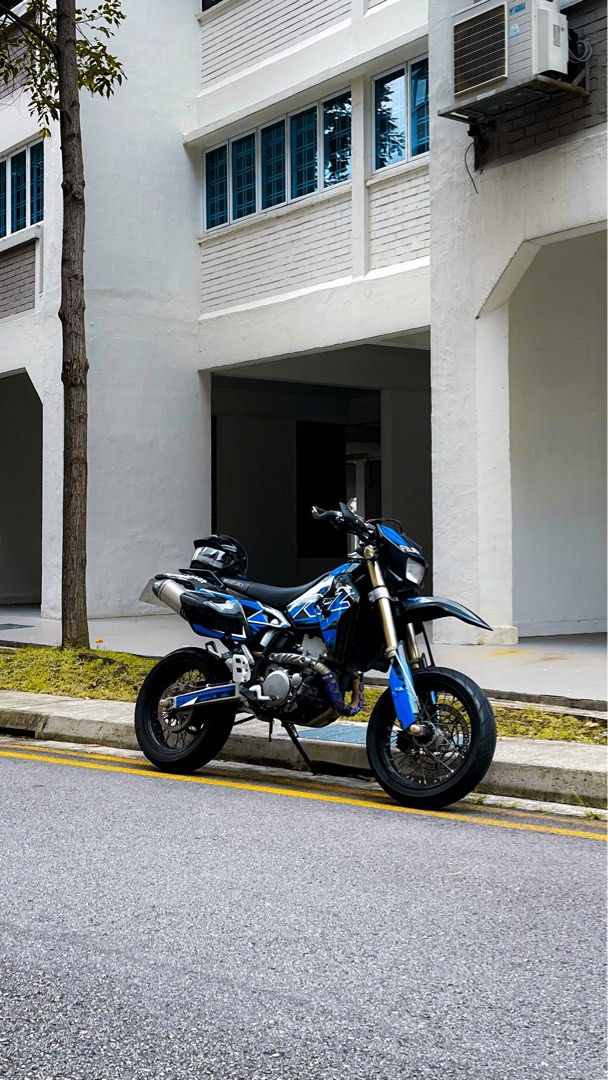2014 Suzuki DRZ 400SM (COE July 2024), Motorcycles, Motorcycles for ...