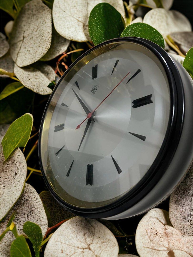 Reserved 32 cm restored and converted Roman face diamond clock, Hobbies ...