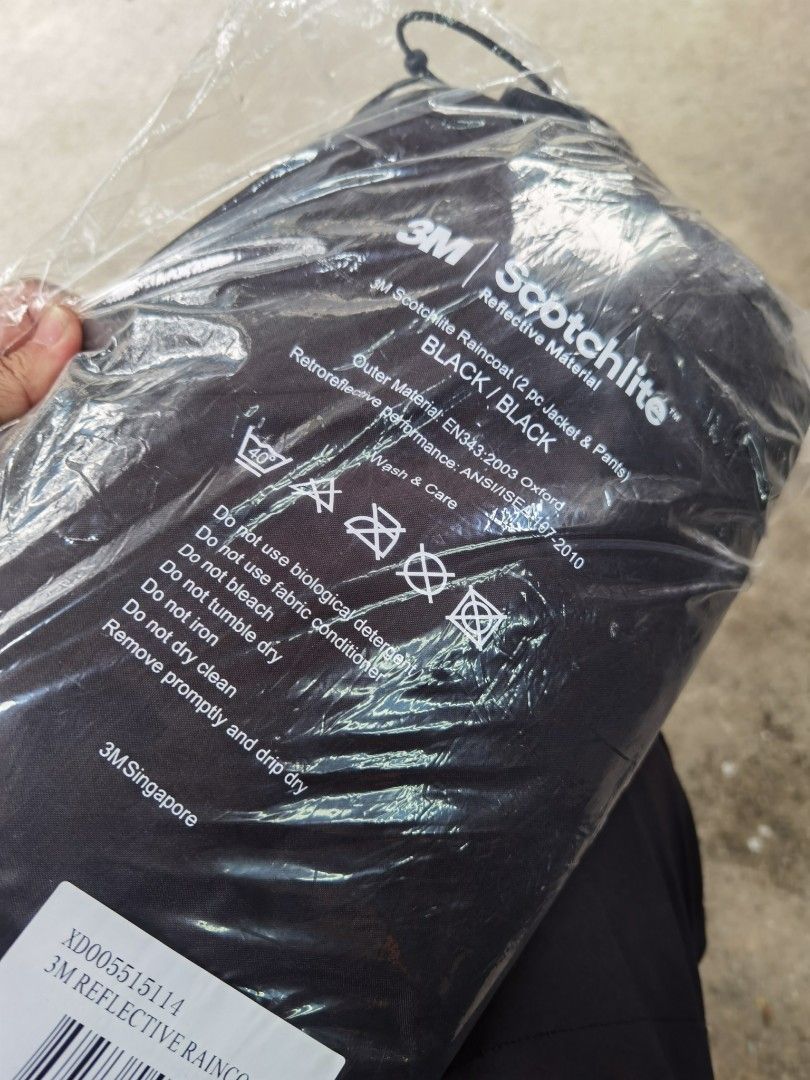 3m scotchlite rain coat, Motorcycles, Motorcycle Apparel on Carousell