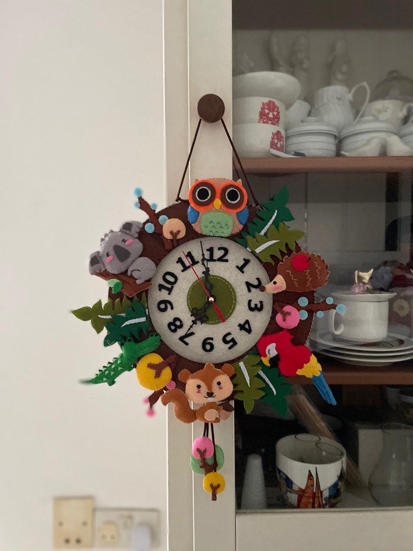 Animal zoo clock, Furniture & Home Living, Home Decor, Clocks on Carousell