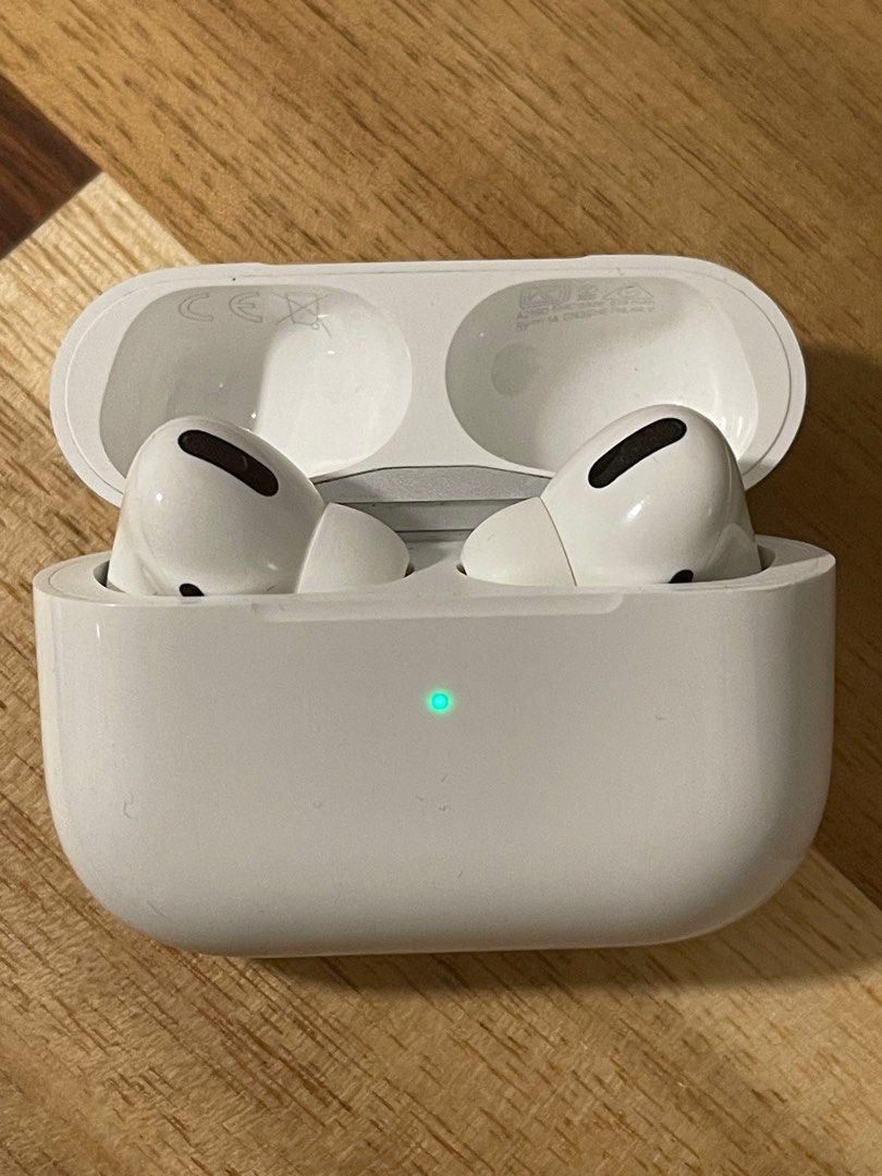 Apple AirPods Pro gen 1 - right AirPod broken, Audio, Earphones on ...
