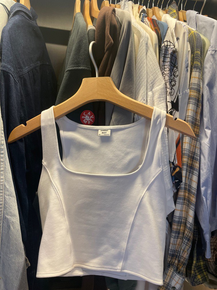 Aritzia Sunday best jagger top, Women's Fashion, Tops, Sleeveless on ...