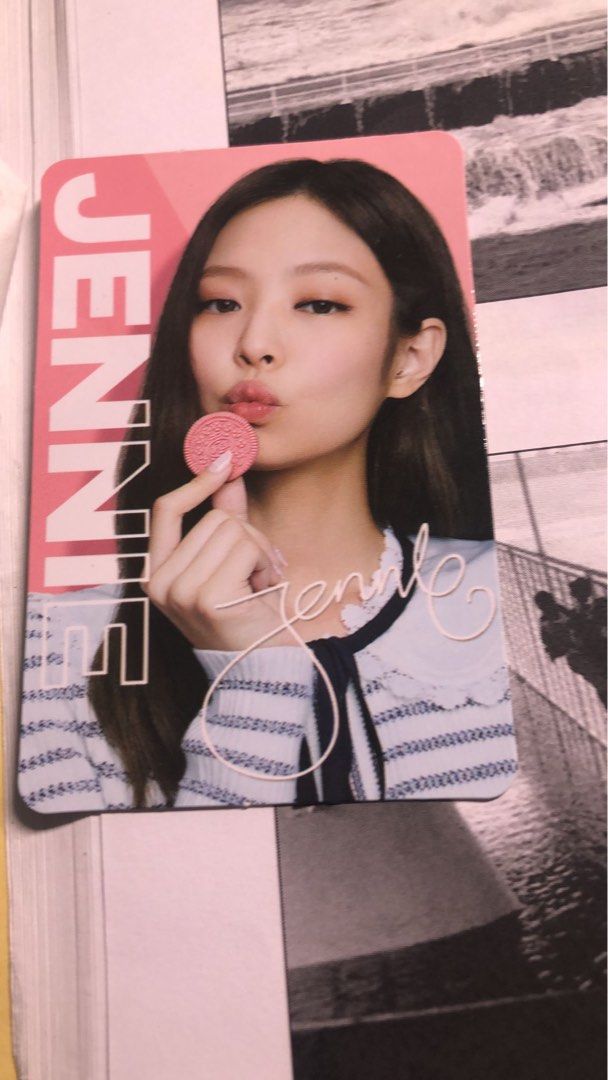 Black pink Jennie Oreo pc, Hobbies & Toys, Memorabilia & Collectibles ...