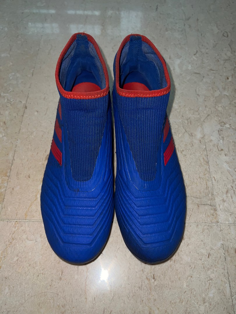 BLUE PREDATOR 19.3 LACELESS, Men's Fashion, Footwear, Sneakers on Carousell