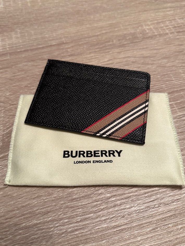 Burberry cardholder, 名牌, 手袋及銀包 - Carousell