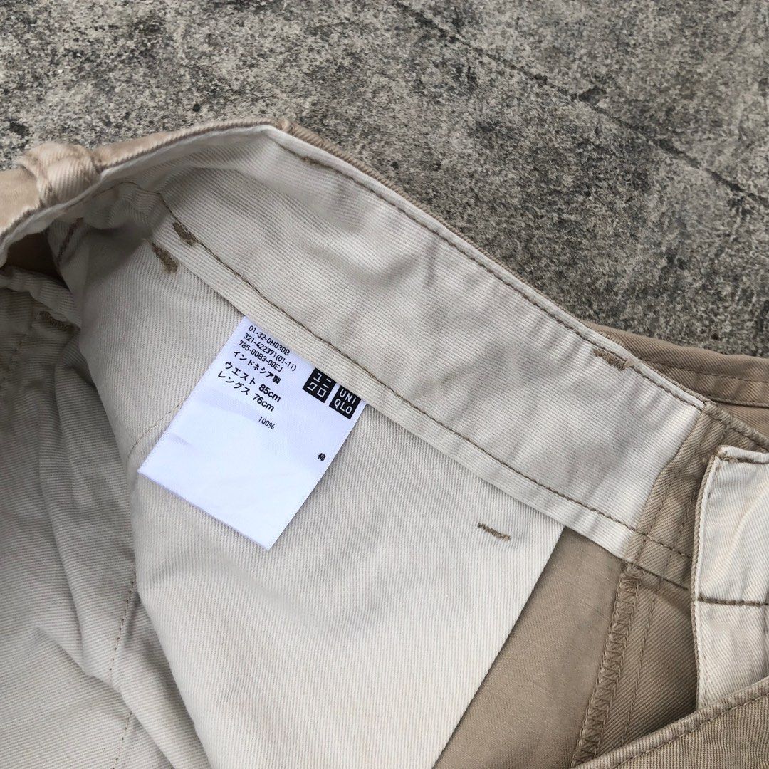 Chinos Uniqlo Khaki Second Original, Fesyen Pria, Pakaian , Bawahan di ...