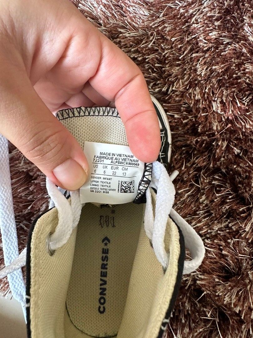 Converse 100% original, Bayi & Anak, Lainnya di Carousell